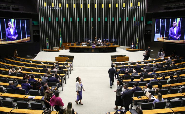 Micro e pequenas empresas cobram atualização da tabela do Simples ...
